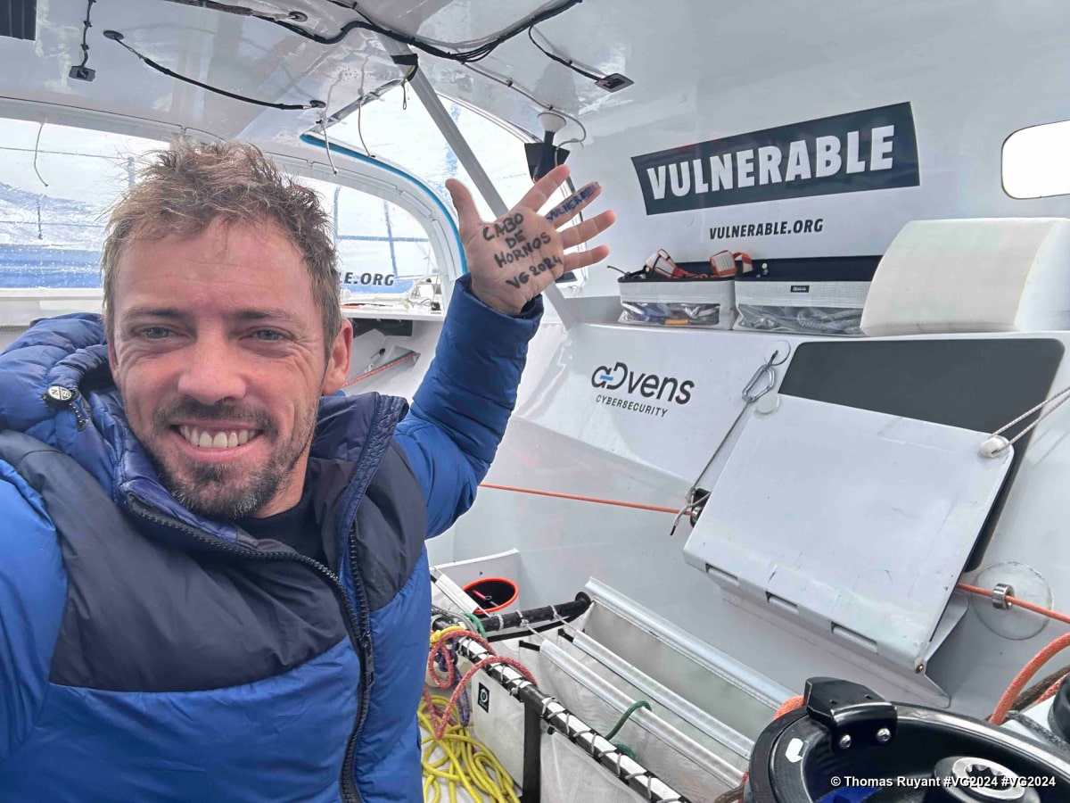 Cap Horn Ruyant 4è à le passer